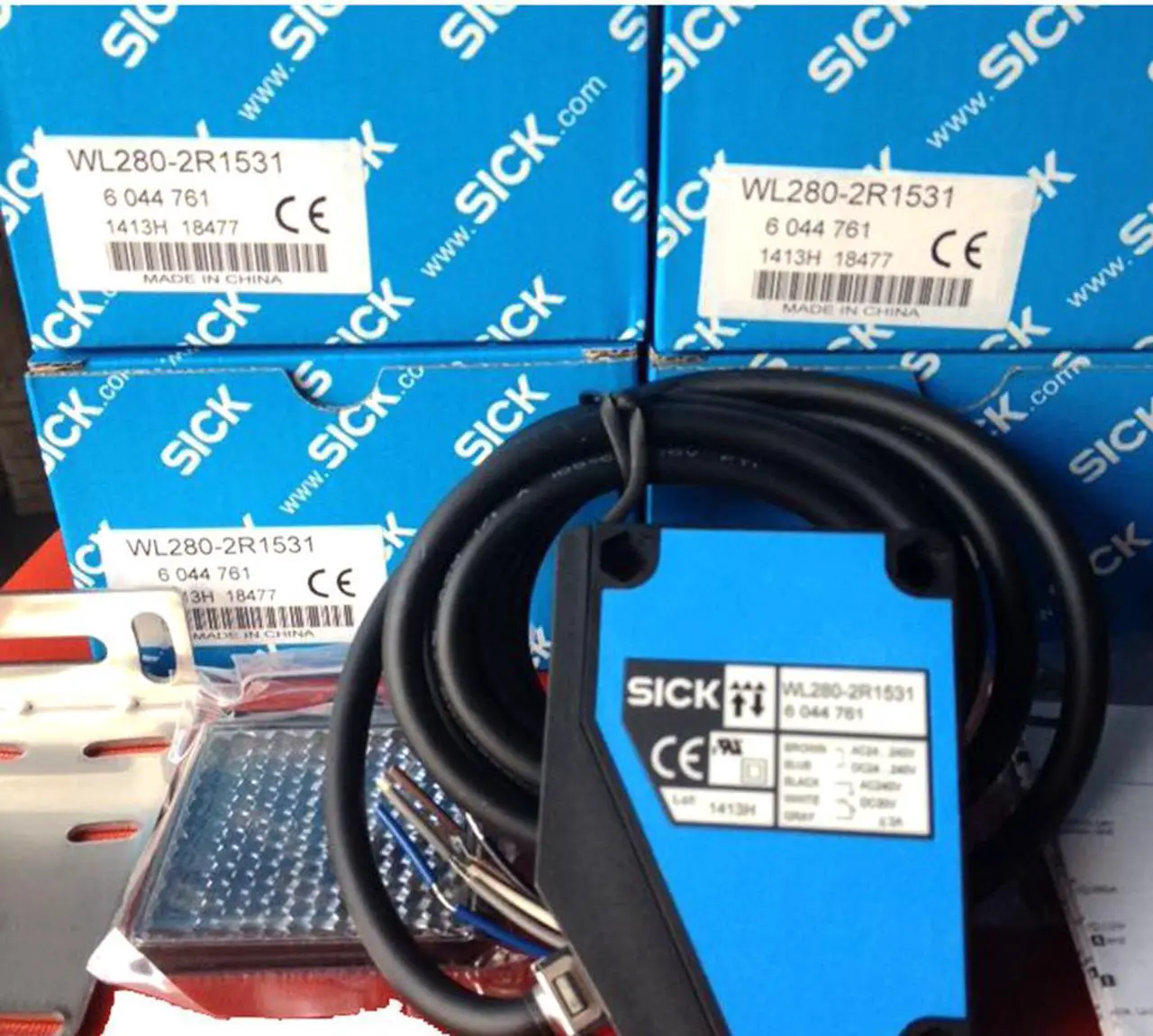 SICK WL280-2R1531 Photoelectric Retro-reflective Sensor New - Newegg.com