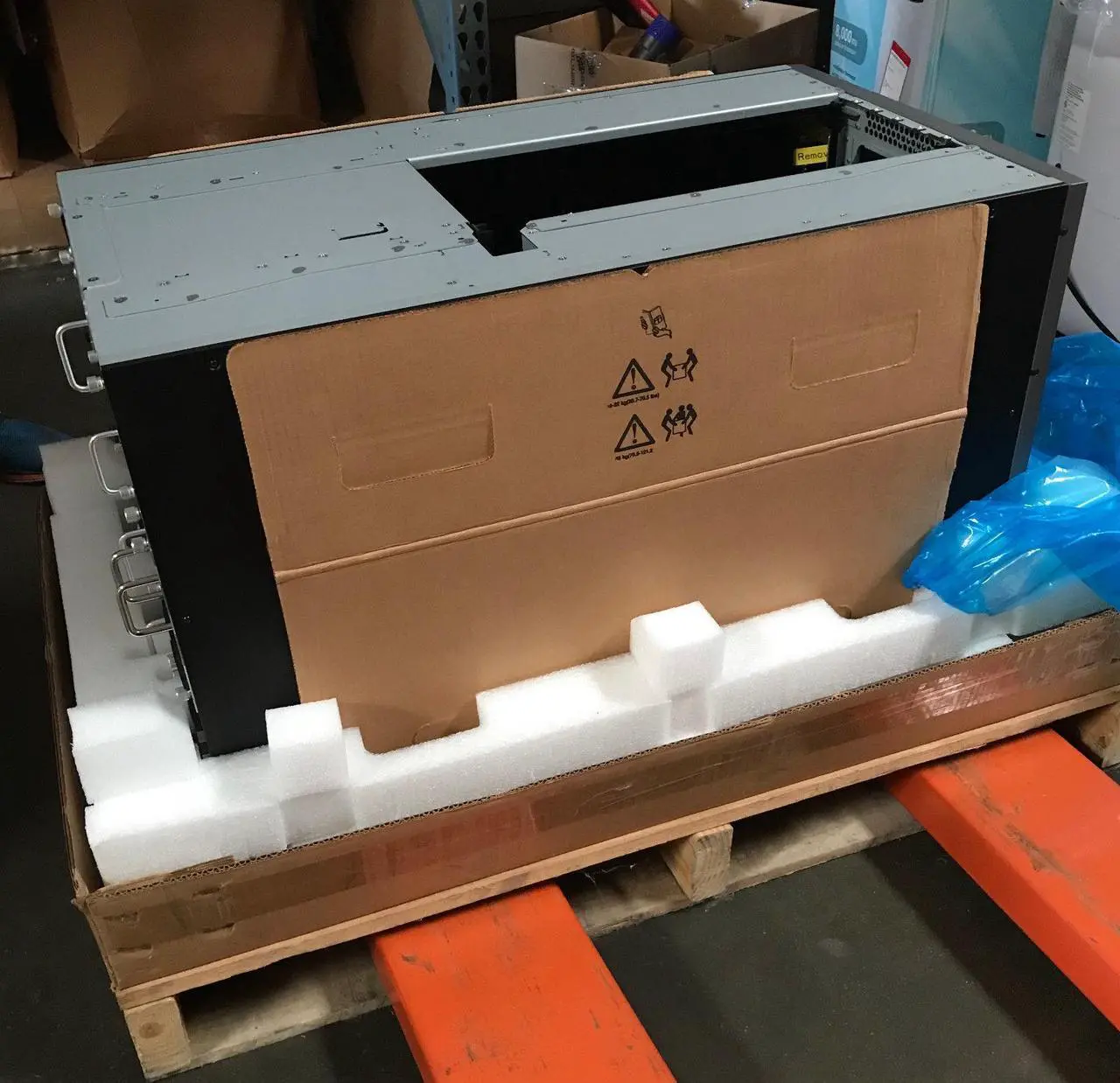 Dell Powervault ML6000 Full Tape Library With 4x Dell 57DHV LTO5 SAS ...