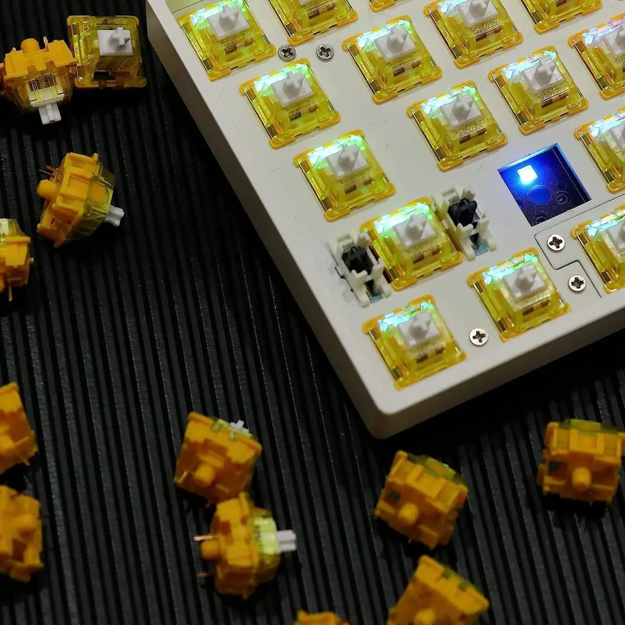 EPOMAKER Ajazz Diced Fruit Banana Switch, Tactile, 45+1 Pieces for ...