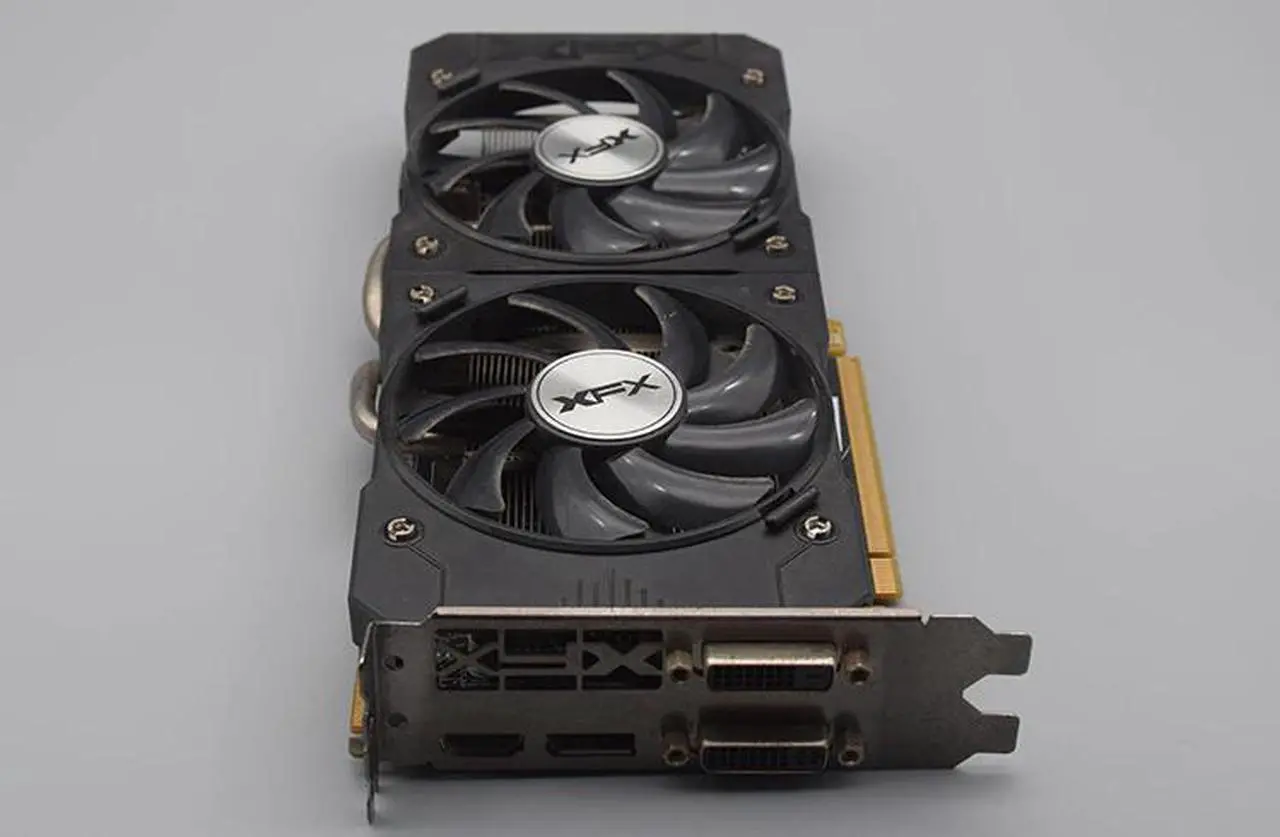XFX AMD Radeon R9 370 4GB DDR5 DP/DVI/HDMI PCI-Express Video Card ...