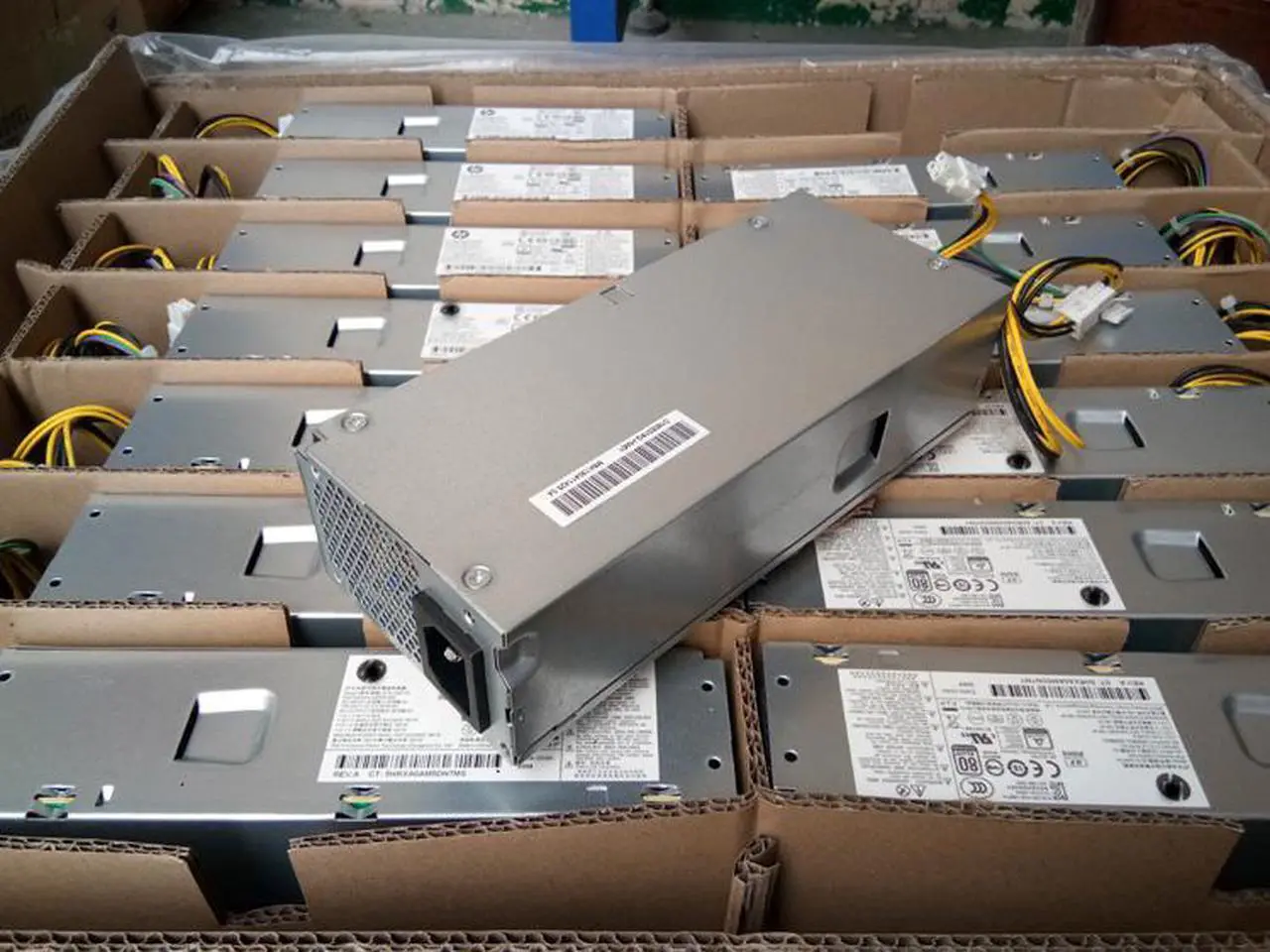 901764-001 PA-1181-3HA D18-180P1A L08404-002 180W High Efficiency Power ...