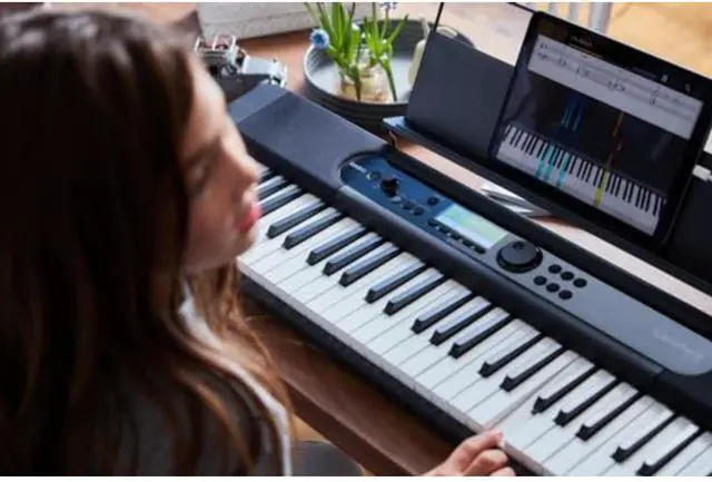 Casio Casiotone CT-S400 Touch Sensitive 61-Key Portable Keyboard with 600 Tones, 200 Rhythms ...
