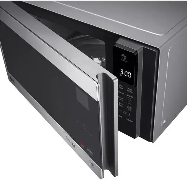 LG 0.9 cu. ft. NeoChef Countertop Microwave with Smart Inverter and ...
