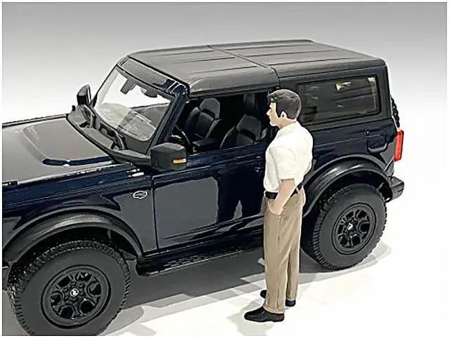 "The Dealership" Customer I Figurine for 1/24 Scale Models by American ...