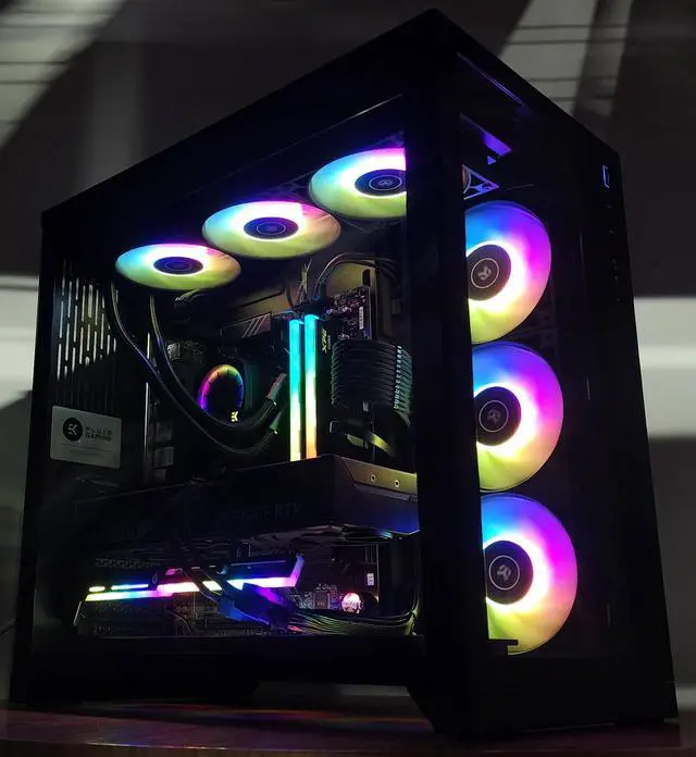 Gaming PC Ryzen 7 9700X 32GB RAM 2TB SSD RTX 5070 Ti 16GB Windows 11 ...