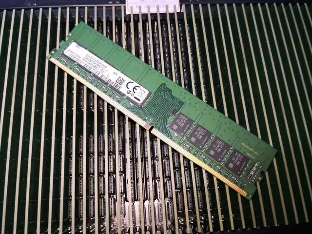 32G 2RX8 PC4-2666V DDR4 2666 pure ECC UDIMM server memory stick ...