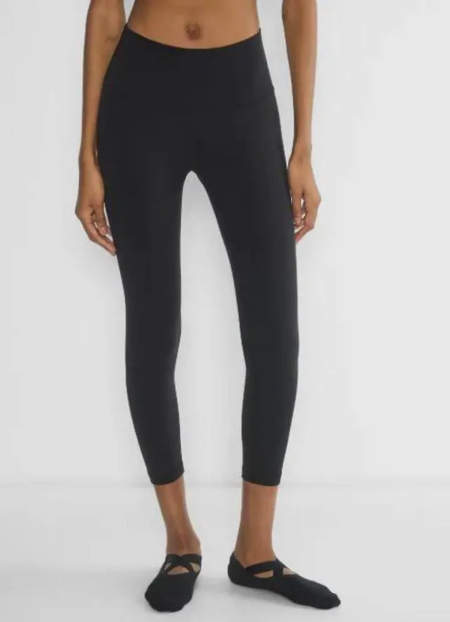 Aritzia Golden BUTTER New Cheeky Hi-Rise Cropped 22" Legging, Black ...